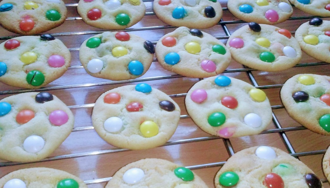 Smartie Cookies – Quick, Easy & Delicious – Alphe's Corner