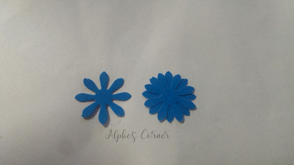 Mini Paper Flowers (Using Flower Cutter) – Alphe's Corner