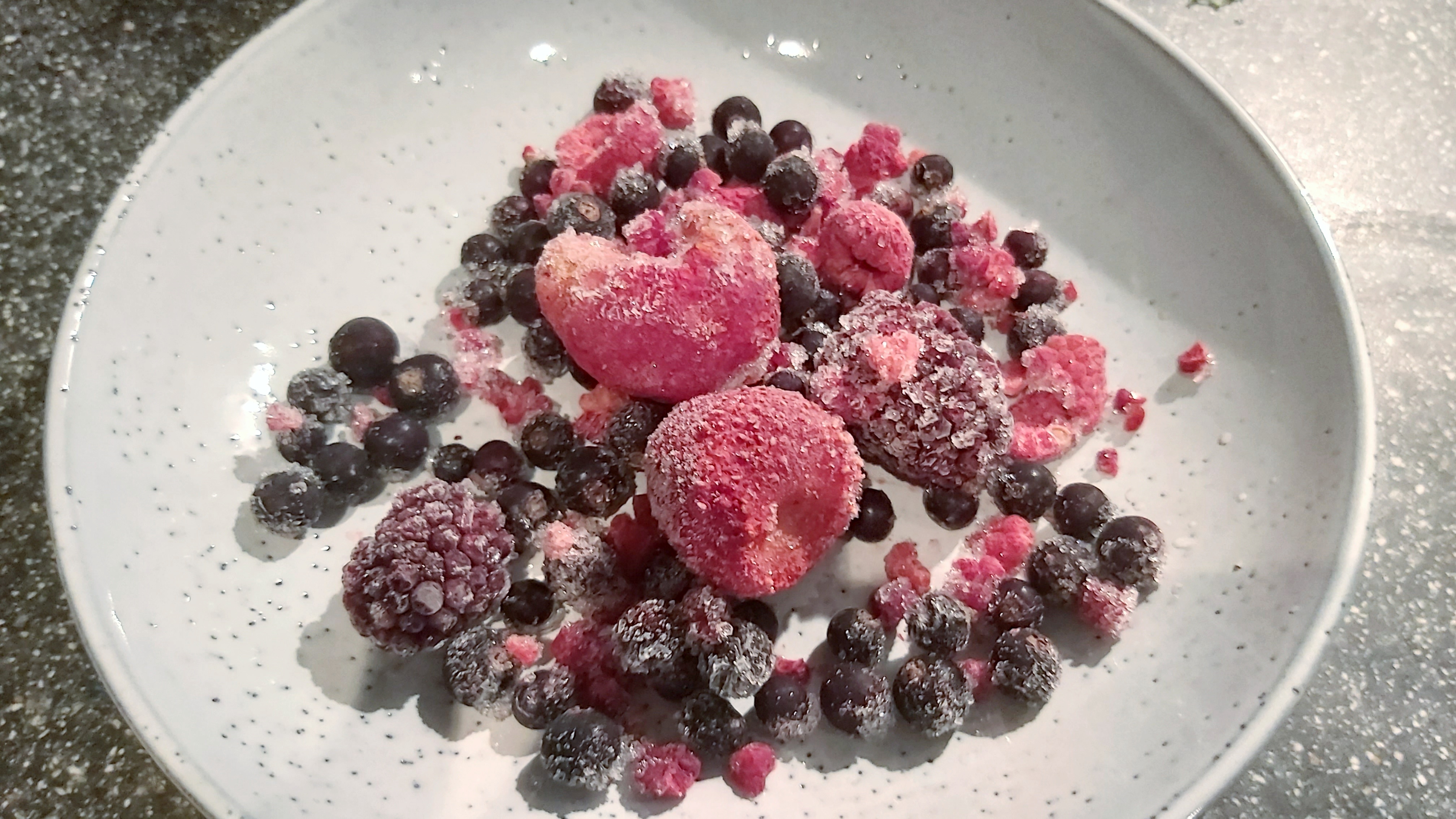 Iced Berries – Alphe's Corner