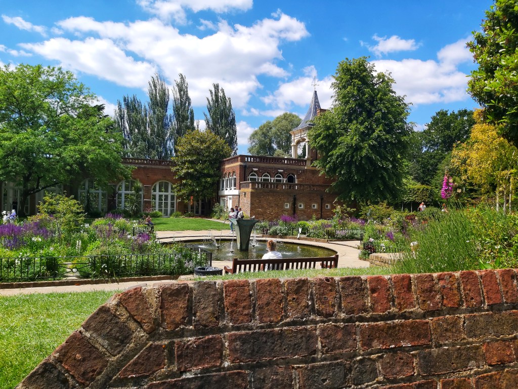 London Parks – Holland Park – Alphe's Corner