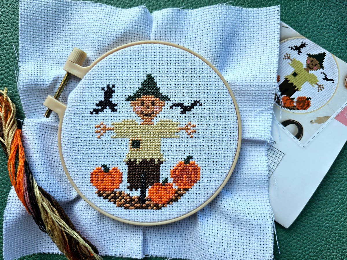 DIY Cross Stitch Kit – Scarecrow – Halloween Crafts – Alphe's Corner
