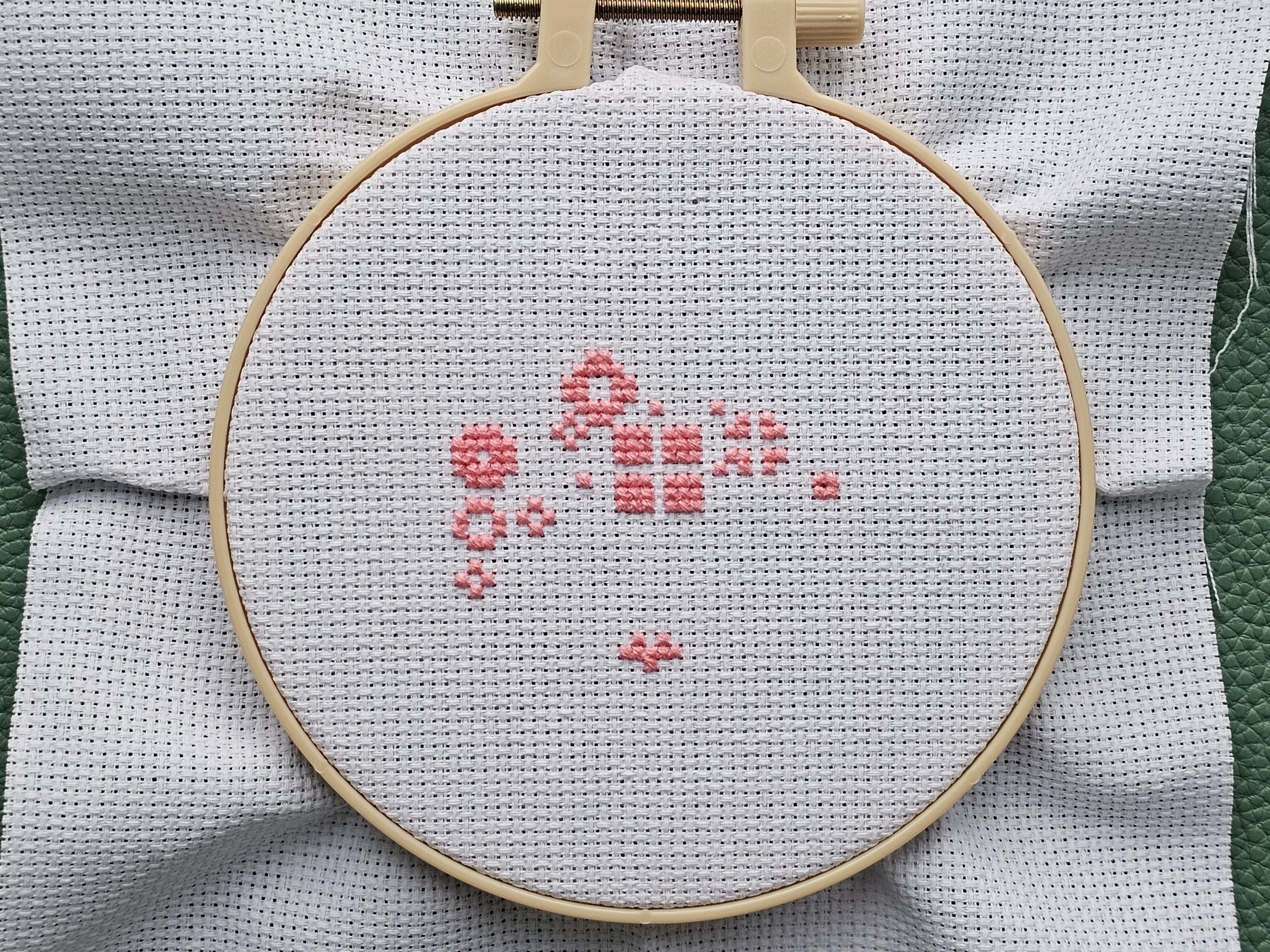 DIY Mini Cross Stitch Kit – Floral Cat – Alphe's Corner