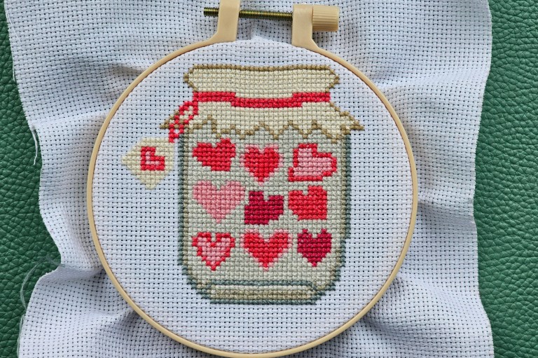DIY Mini Cross Stitch Kit – Jar Of Hearts – Alphe's Corner